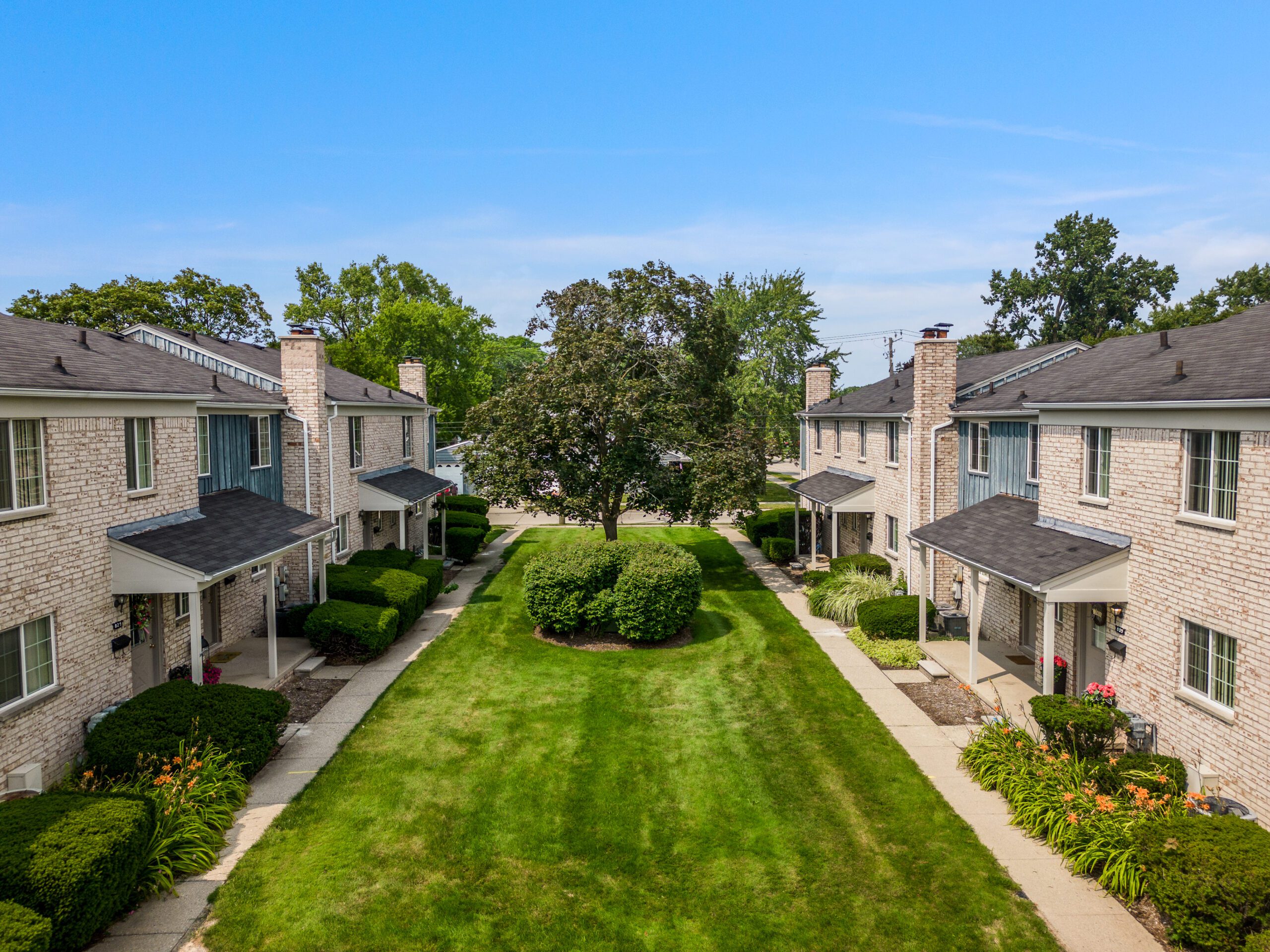 The Cloisters Townhomes | Clawson, MI Townhomes for Rent